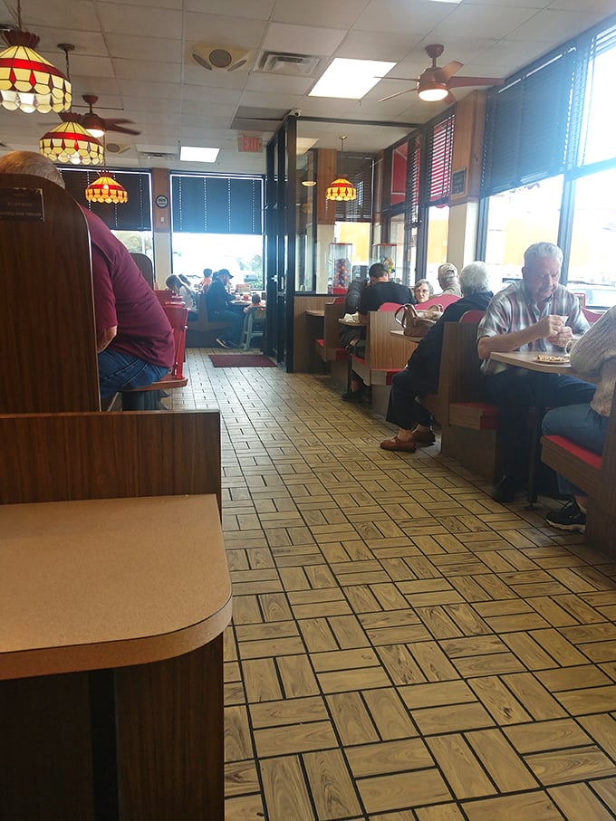 Where everybody knows your name (or at least your favorite order). This bustling dining room is like a scene from a Norman Rockwell painting.