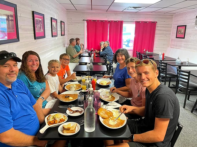 Happy faces and full plates - the universal language of a great diner experience. Pass the syrup, please!