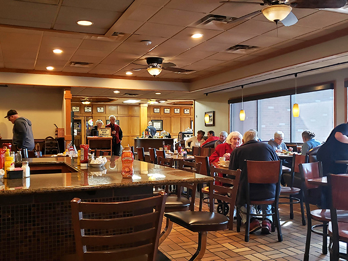A snapshot of Americana: families, friends, and solo diners all united by the promise of a fantastic meal.