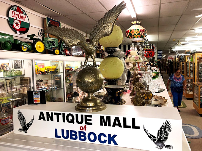 Is it a bird? Is it a plane? No, it's a majestic eagle statue guarding a treasure trove of trinkets! This bird's-eye view of the mall is worth swooping in for.