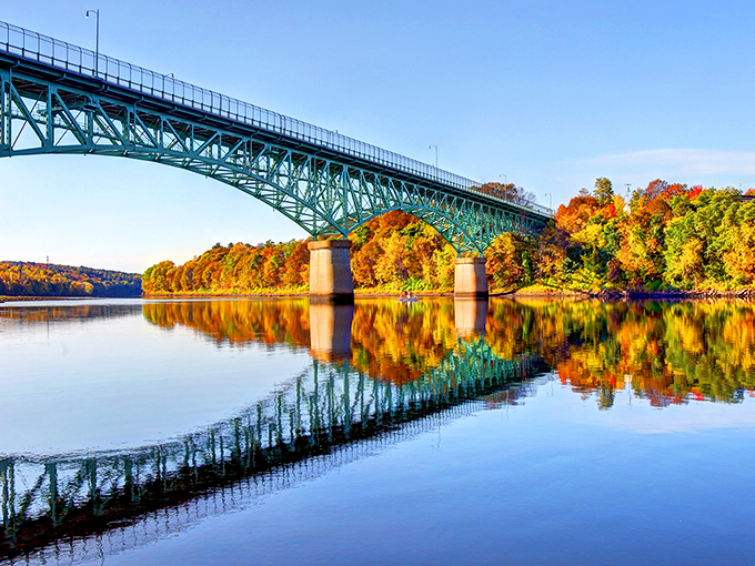 Bridging the gap between breathtaking and jaw-dropping: Gardiner's river crossing is where engineering meets Mother Nature's fall fashion show.