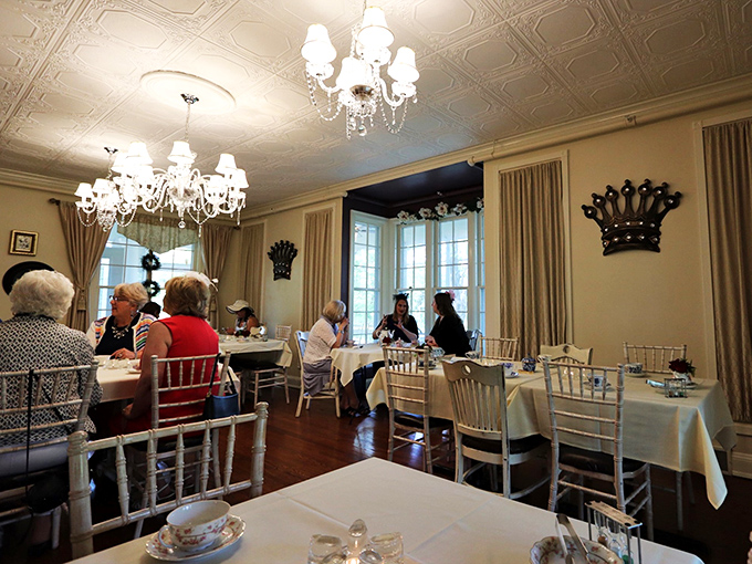 Where strangers become friends over scones! This cozy dining room is buzzing with the happy chatter of tea-time conspirators.