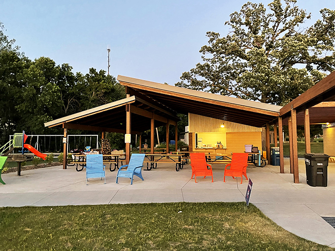 Picnic paradise found! This spot's got more charm than a Minnesota goodbye and twice the comfort.