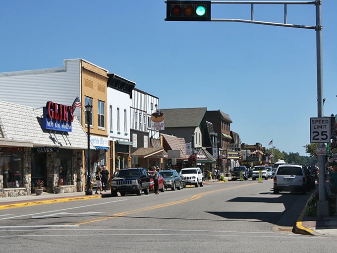 Eagle River: Nature's playground, where lakes outnumber stoplights. This northern gem is a four-season paradise for outdoor enthusiasts.