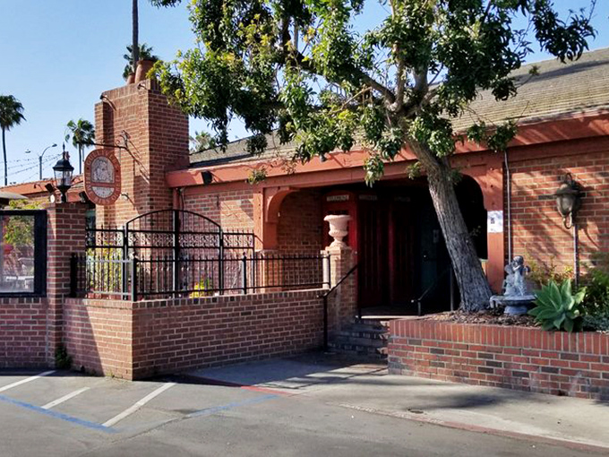 Fee-fi-fo-yum! Gulliver's Restaurant makes you feel like you've stumbled into a giant's cozy kitchen.