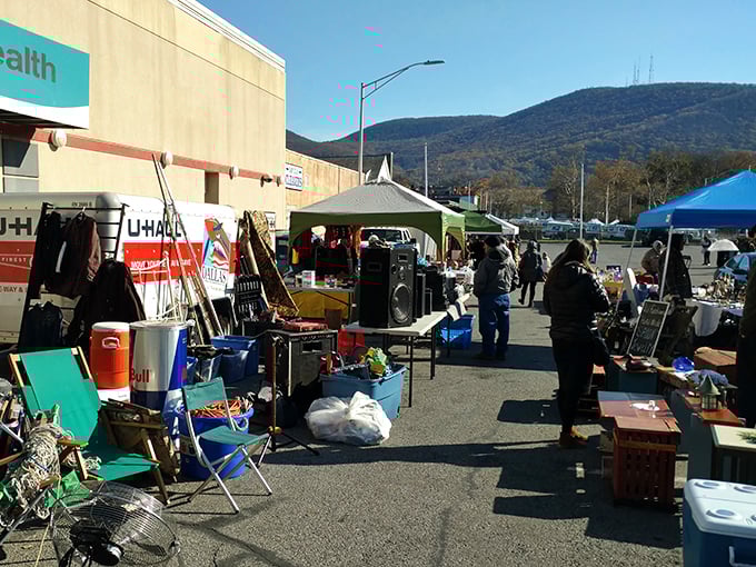 Sunday funday alert! Beacon Flea Market serves up small-town vibes with a side of big-city treasures.