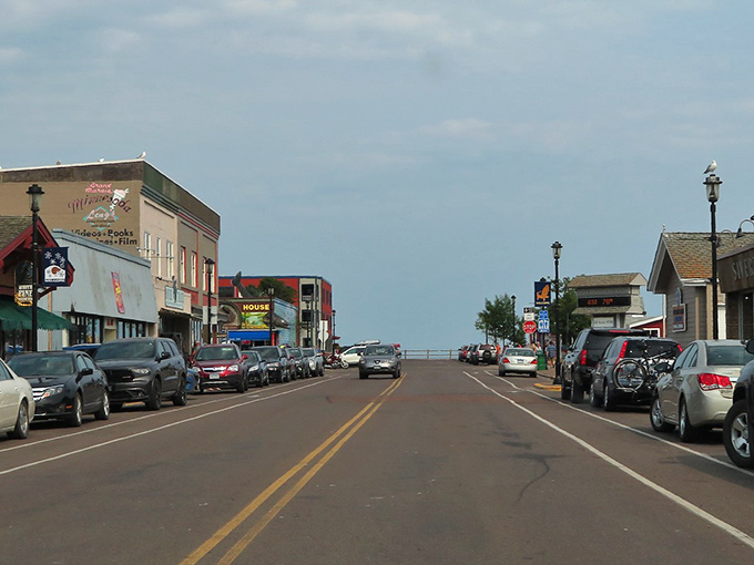 Harbor views that'll float your boat! Grand Marais serves up a perfect blend of nautical charm and North Woods coziness.