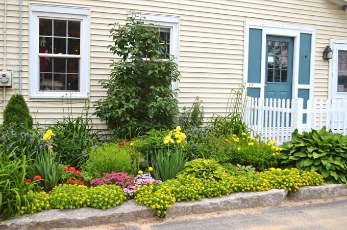Garden of thrifty delights! Step through this picket fence into a wonderland of secondhand treasures. Alice would be jealous!