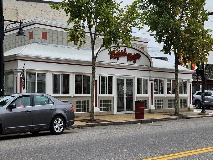 Speed meets quality at Rapid Ray's. Blink and you might miss it, but your taste buds will never forget!