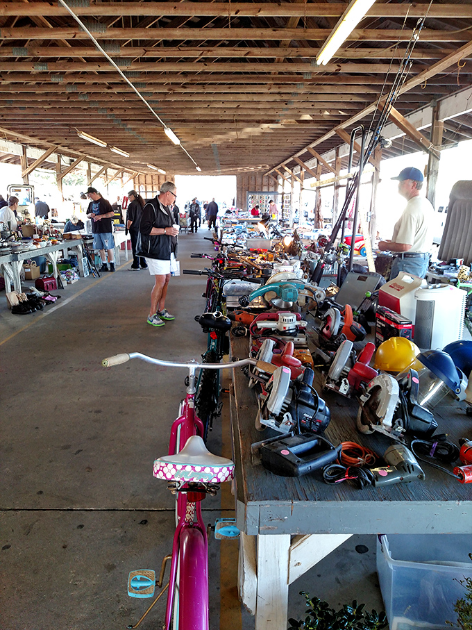 From bikes to bric-a-brac, T&W Flea Market is a treasure trove of the unexpected. It's like your eccentric uncle's garage sale on steroids!