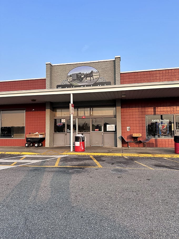 Handcrafted furniture meets heavenly pies in this slice of rural paradise. It's like your Pinterest board came to life—minus the Wi-Fi, plus the butter!