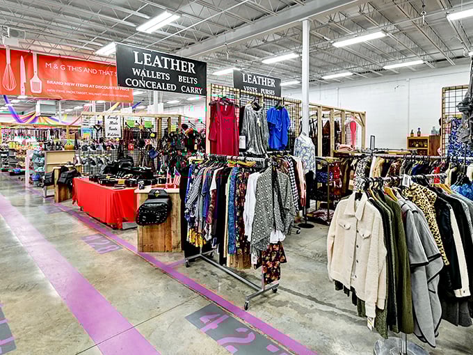 Inside Walnut Creek, tradition meets treasure hunting. From handmade furniture to quirky collectibles, it's a shopper's delight with a side of pie.