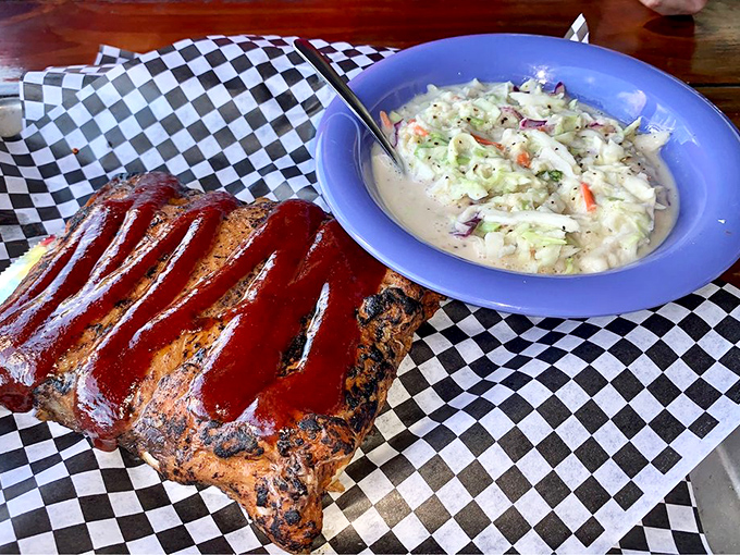 BBQ ribs that'll make you forget you're at a seafood joint. Talk about a plot twist for your taste buds!