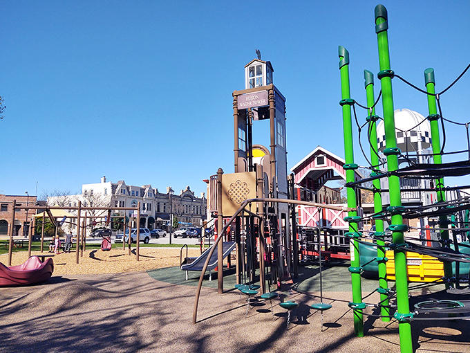 Stayer Junior Park: Where kids' imaginations run wilder than a wheel of runaway Gouda. Adventure awaits at every colorful turn!