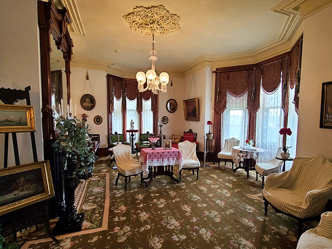Victorian chic meets coastal retreat in this charming parlor. Can't you just imagine sipping tea and gossiping about the neighbors here?