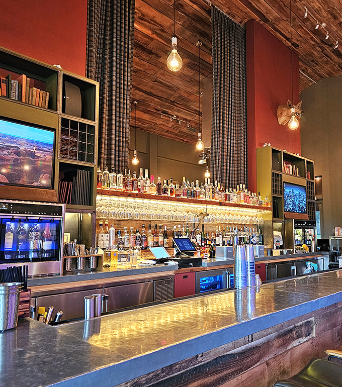 Bar none, this is where liquid magic happens. Firefly Grill's bar is a mixologist's playground, ready to shake up your evening with craft cocktails and local brews.