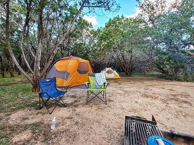 Camping goals! This setup is the outdoor equivalent of a five-star hotel &ndash; if five-star hotels came with marshmallow roasting and stargazing.