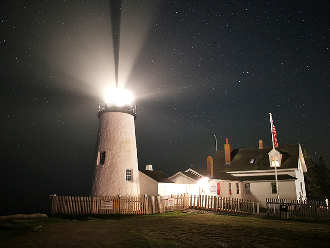 Night light extraordinaire! When this beacon fires up, it's like the world's biggest game of cosmic flashlight tag.