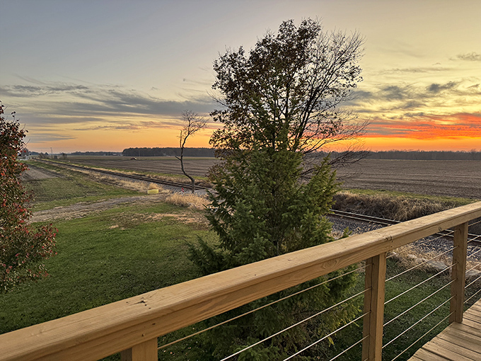 Who needs a penthouse view when you've got this panorama? It's like God's own screensaver, complete with real-time weather updates.