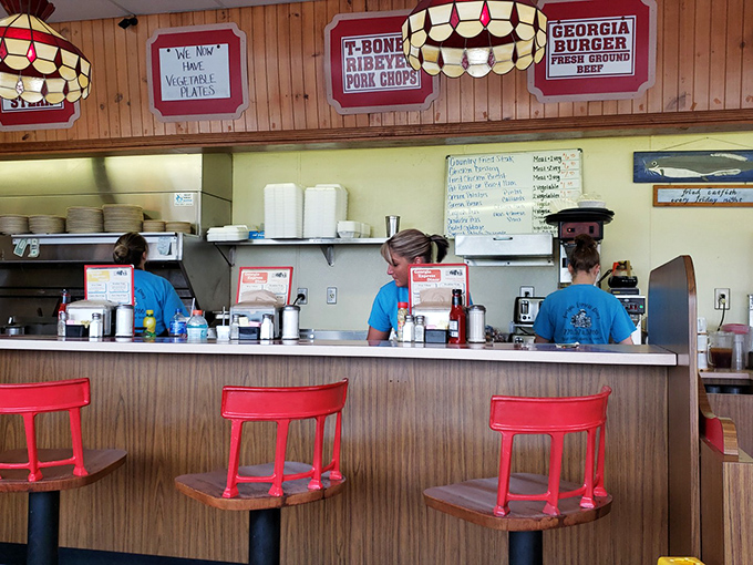 The breakfast dream team in action! These skilled staff members are the unsung heroes of your morning feast.