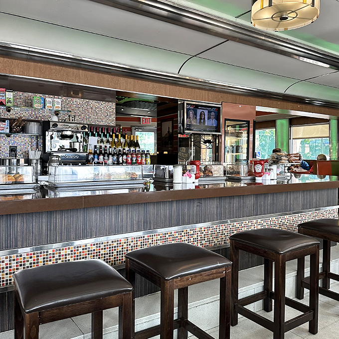 Pull up a stool and prepare for culinary magic. This bar is where breakfast dreams come true, one plate at a time.