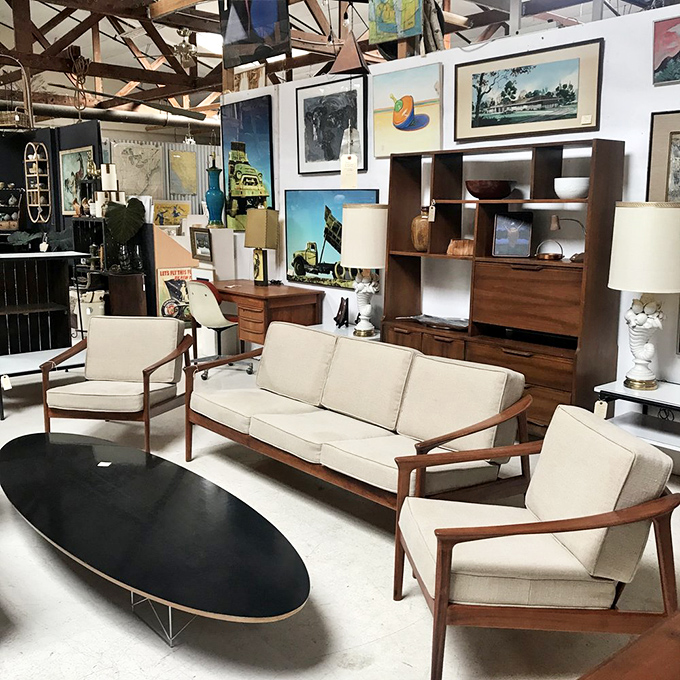 Mid-century modern heaven! This living room set-up is begging for a Mad Men-style cocktail party.