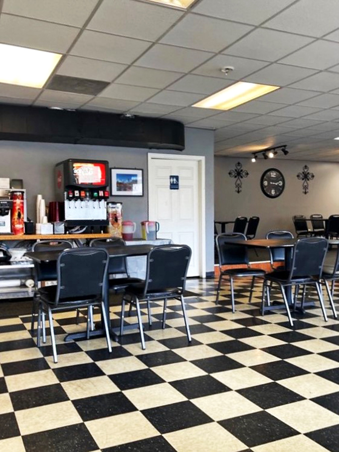 Tables set for a feast fit for the King (of Rock 'n' Roll, that is). Elvis would approve of this spread.