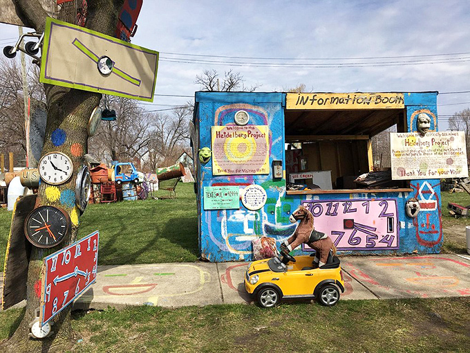 Time flies when you're having fun! This clock-covered tree reminds us that every moment is an opportunity for creativity.