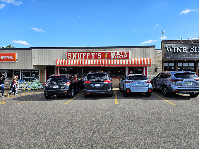 Snuffy's Malt Shop: Where time travel is possible, and it tastes like cheese. Welcome to the 1950s, now with Wi-Fi.
