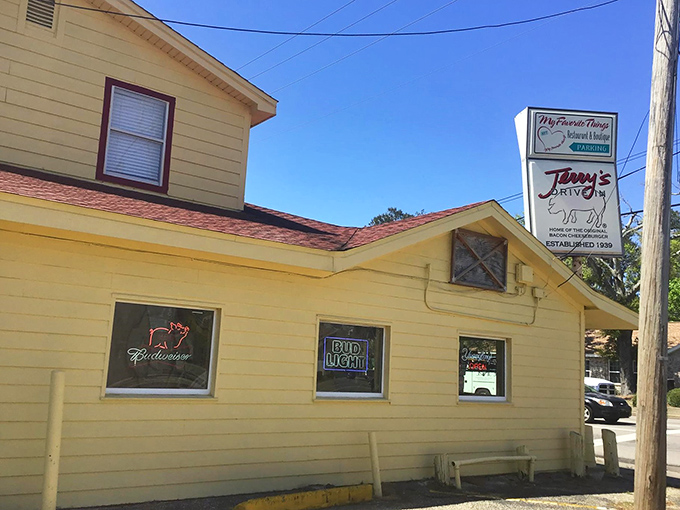 Honk if you're hungry! Jerry's old-school sign promises burgers that could make the Fonz give two thumbs up.