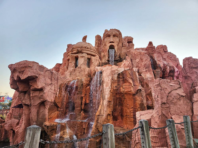 Olympus meets fine dining! Savor contemporary cuisine in a setting that would make Zeus himself feel at home.