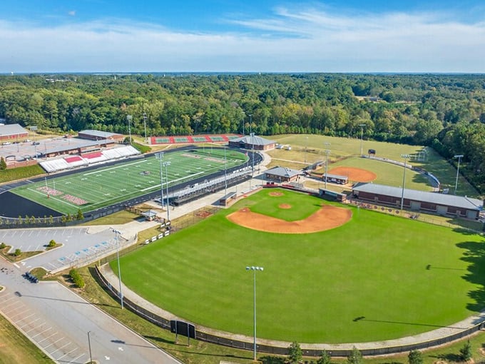 Red brick beauties and small-town vibes invite you to slow down, stay awhile, and maybe form your own social circle.
