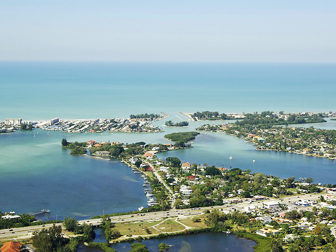 Venice: Where the grass is green and the houses are pretty. Venice's well-manicured neighborhoods are a sight to behold.