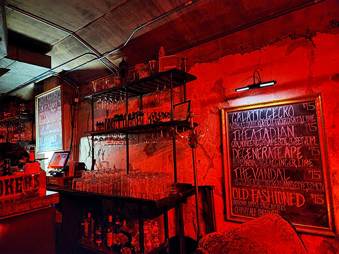 Vintage vibes and modern mixes collide. This decor is a feast for the eyes that pairs perfectly with the liquid feast for your palate.