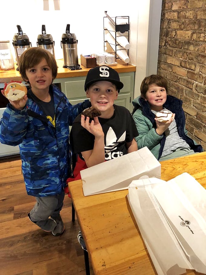 Happy customers, happy life! These folks have clearly found the secret to eternal youth: Fosdal's donuts.