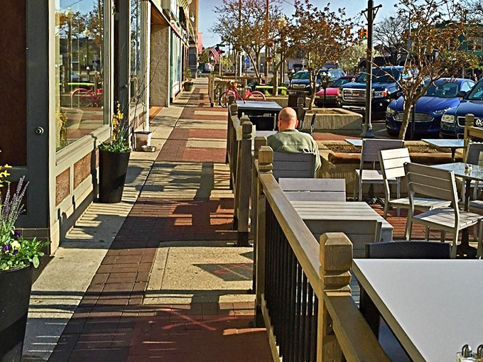 Sunshine and good eats! This patio is where vitamin D meets vitamin Delicious. Don't forget your sunglasses and appetite!