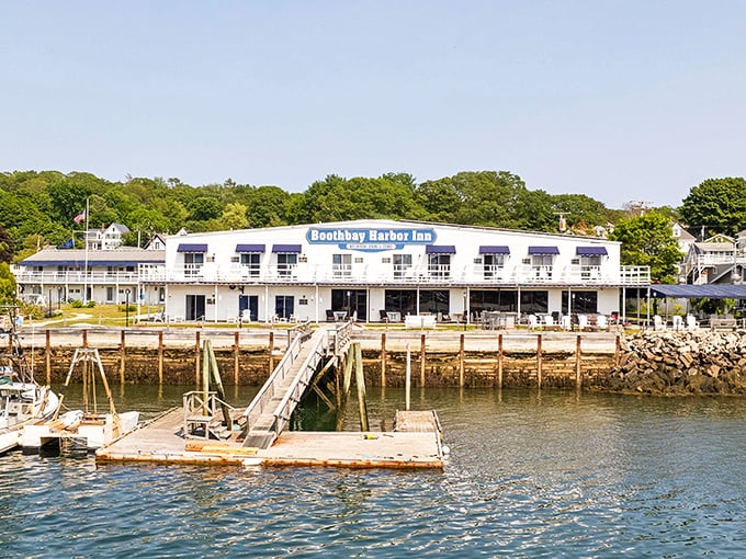 The Boothbay Harbor Inn: where "room with a view" is an understatement. This waterfront hotel offers front-row seats to the harbor's daily show.