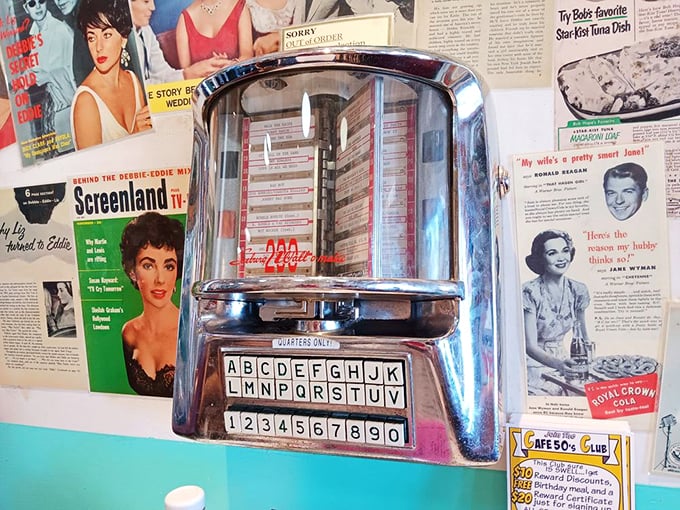 The beating heart of any 50s diner &ndash; the jukebox! Drop in a quarter, select your tune, and watch as the whole place comes alive with the spirit of rock 'n' roll.