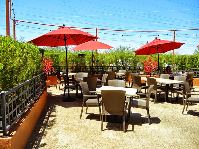Soak up the Arizona sun while diving into smoky delights. The Thumb's patio is where outdoor dining meets BBQ bliss. Sunscreen and napkins recommended.