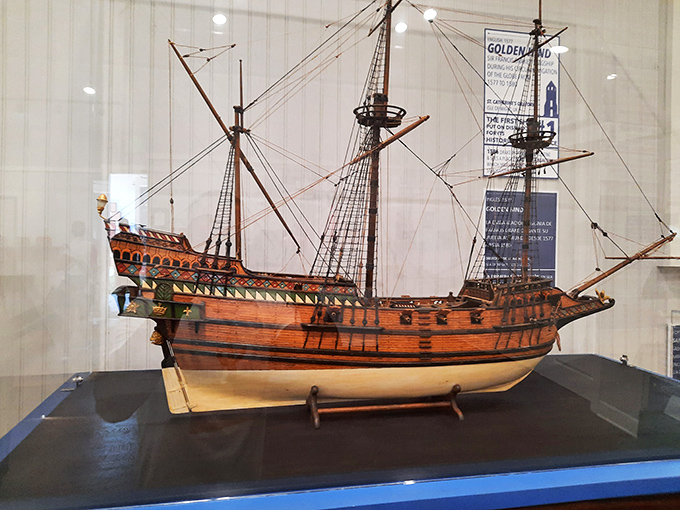 Ahoy, matey! This ship model is ready to set sail through the seas of history. Jack Sparrow would be green with envy.