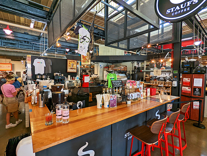 Wake up and smell the coffee! Stauf's aromatic setup is like a warm hug for your senses, promising the perfect brew.