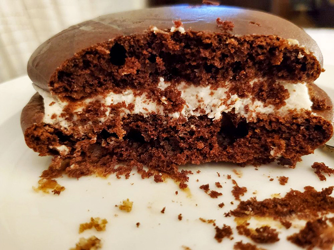 Meet the Whoopie Pie, Maine's unofficial state dessert. It's like an Oreo hit the gym and got really, really buff.