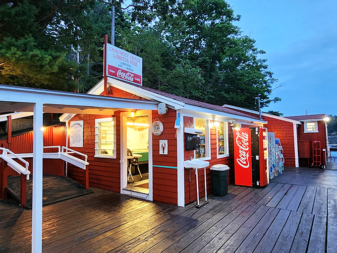 Chauncey Creek Lobster Pier: BYOB means "Bring Your Own Bib" here. Trust us, you'll need it for these juicy lobsters.