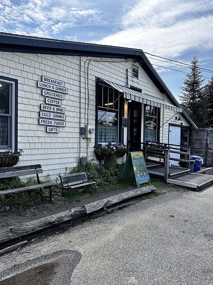 The Owls Head General Store: Part grocery, part grill, all delicious. It's the Swiss Army knife of eateries!