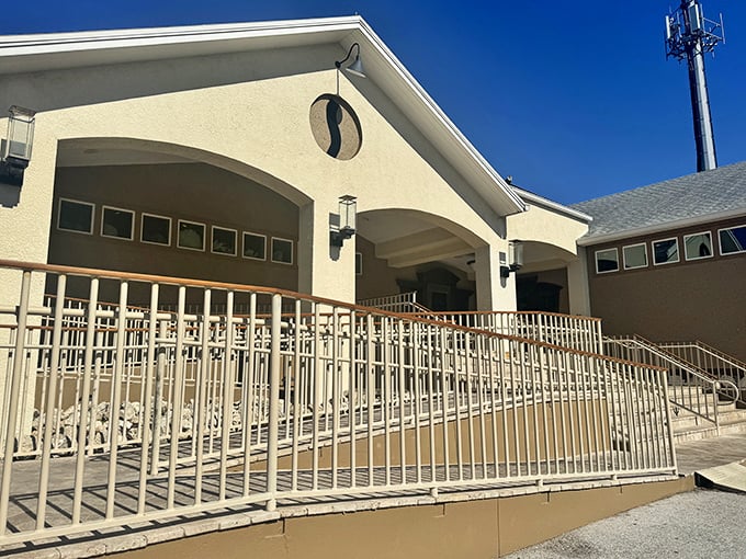 Salt Rock Grill: The secret seafood club you'll want to tell everyone about. Just don't forget the password: "Yum!"