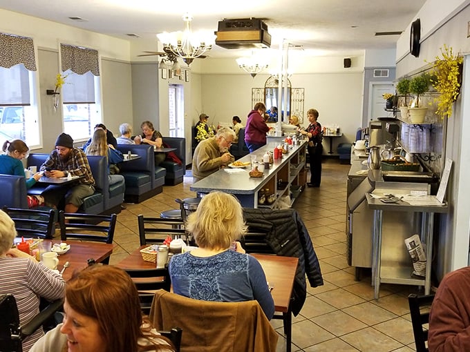 Where everybody knows your name &ndash; and your favorite breakfast order. L'Dees: the "Cheers" of pancake houses.