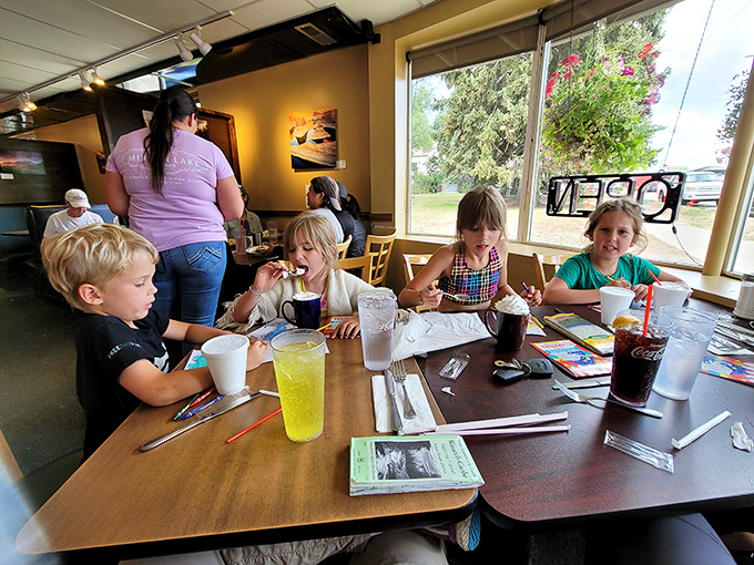 Family-friendly feast fest! Mirror Lake Diner: Where kids' menu meets parents' approval, and everyone leaves with a happy tummy.