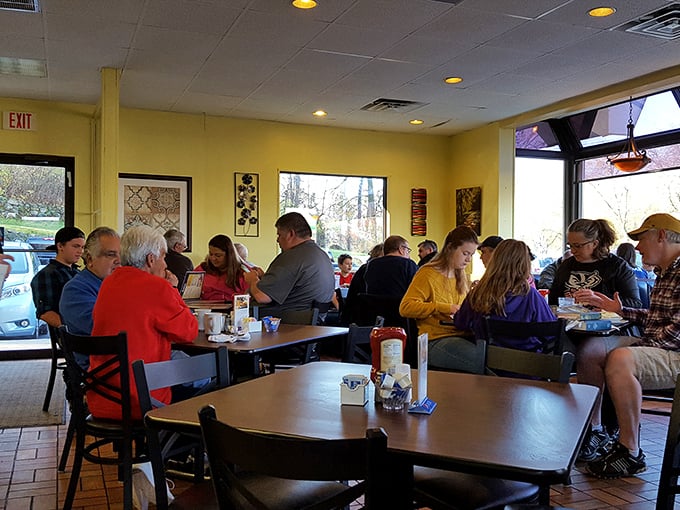Where everybody knows your name... or at least your favorite omelet! Luke's dining room is buzzing with the happy chatter of satisfied customers. It's like Cheers, but with more bacon.