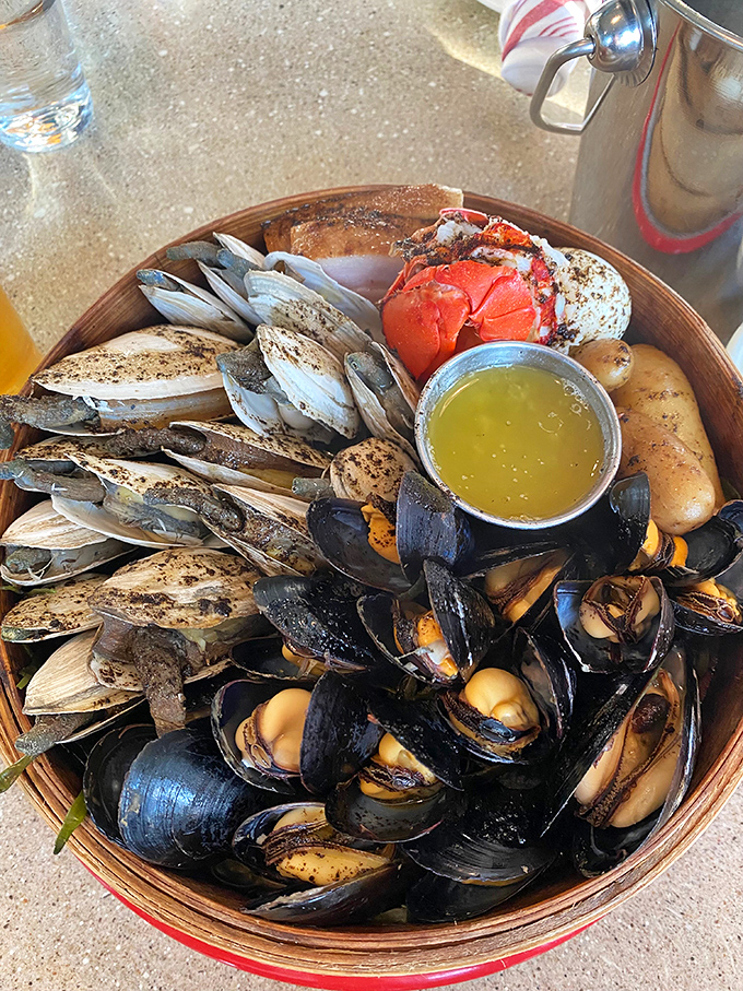 The seafood platter to end all platters! This oceanic smorgasbord is what Neptune would serve at his dinner parties.