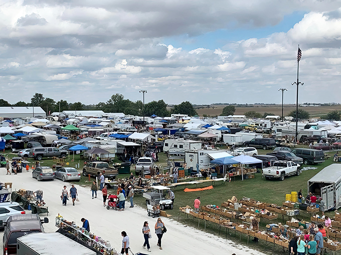 Treasure hunters, start your engines! This sea of vendors is like a real-life treasure map, with X marking every spot.